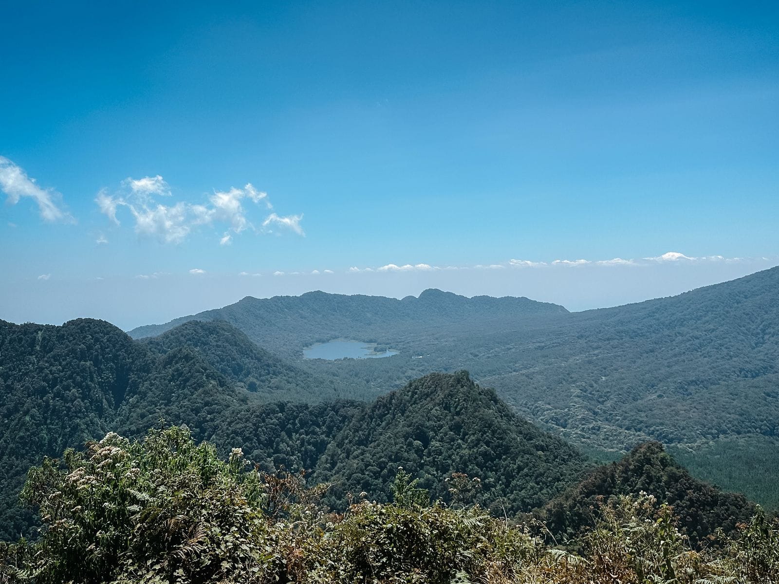 Trail Run di Gunung Burangrang Bandung via Legok Haji